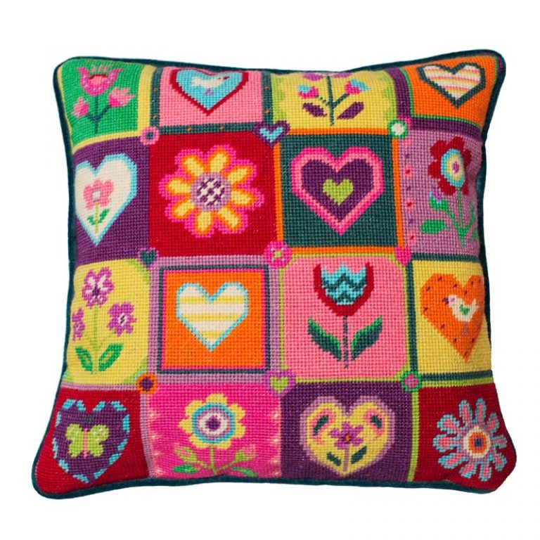 Jolly Red, stitch a little happiness